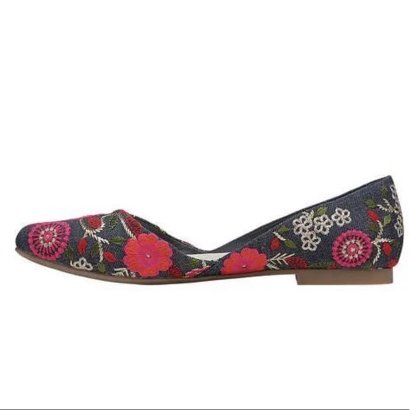 Buckle | Shoes | Floral Brocade Classic Modern Skimmer Ballet Flats ...